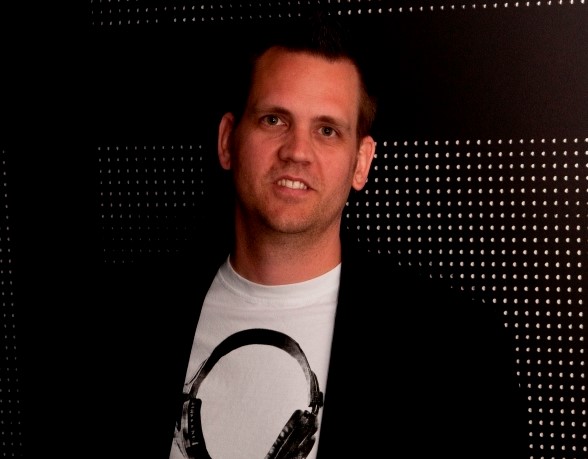 Presenters – Colne Radio 106.6FM